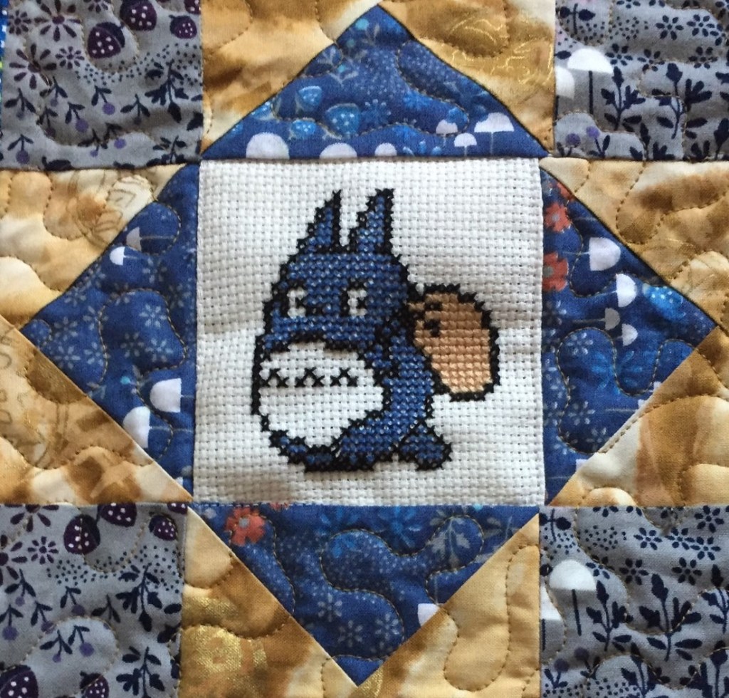 Maria’s Totoro quilt – DaisyKwiltsforyou, Longarm quilting your way!
